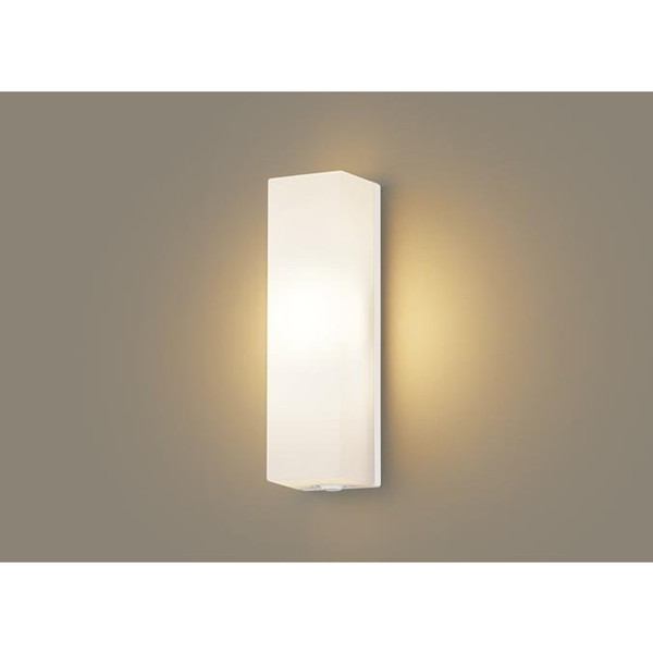 商品説明★ 壁直付型、LED(電球色)、ポーチライト、拡散タイプ、防雨型・FreePaお出迎え・段調光省エネ型・明るさセンサ付スペック* 幅:90 mm* 高:320 mm* 出しろ:94 mm* 質量:0.6 kg* LED(電球色タイプ...
