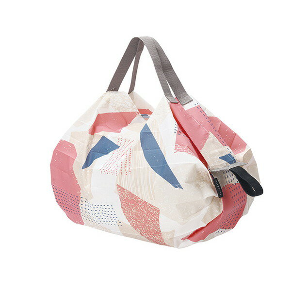 商品説明★ シュパッと一気にたためるコンパクトバッグがリニューアル。★ ポケットに入るミニサイズだから持ち運びやすい。急に増えた荷物にも。★ 500mlペットボトル6本が入るサイズです。スペック* サイズ・重量・バッグ使用時：約30×26c...