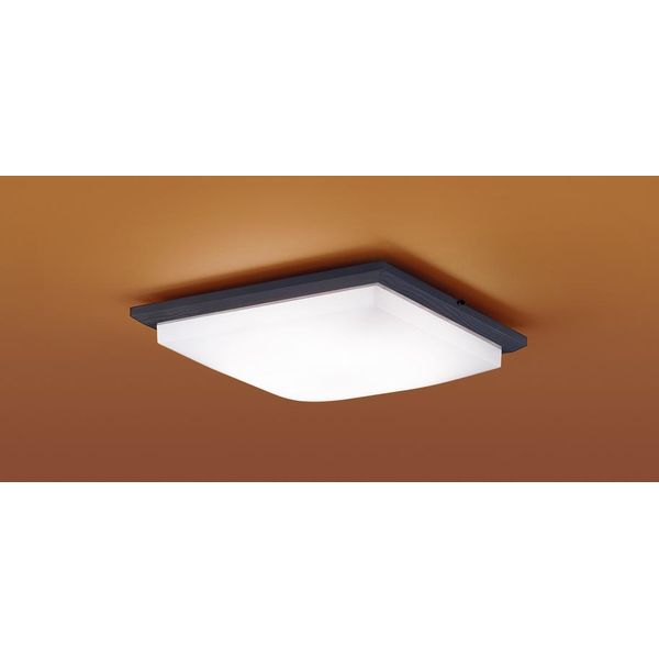 スペック[光源]* LED(昼光色6500K・Ra83/電球色2700K・Ra83)* 色温度: 6500 K* 光源寿命40000時間(光束維持率70%)[寸法・質量]* 幅: □484 mm* 高: 116 mm* 質量: 2.1 kg...