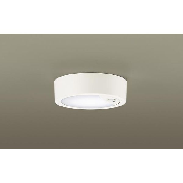 スペック[光源]* LED(昼白色タイプ)* 色温度: 5000 K* 光源寿命40000時間(光束維持率70%)[寸法・質量]* 幅: φ149 mm* 高: 43 mm* 質量: 0.6 kg[仕様・注意事項]* 器具光束: 600 l...