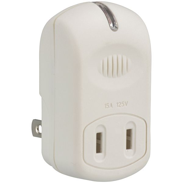 商品説明★ 最大サージ電圧10倍、60000V(メーカー従来製品比)・熱に強いPBT樹脂使用で耐熱性アップ・トラッキング火災防止プラグ・カラーは白スペック* コンセント: 1個口* 15A 125V 合計1500ワットまで* バリスタ電圧:...