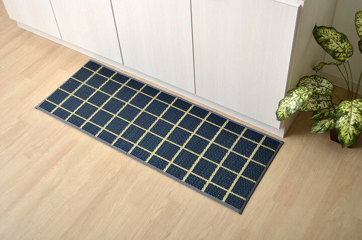 商品説明★ い草のキッチンマットです。★ キッチンマットの不満を解消してくれる商品です。★ 化繊もののキッチンマットと比べ、汚れにくくシミになりにくいです。★ 小さなゴミでも、ほうきで掃く、掃除機をかけるだけで取り除くことができます。★ い...