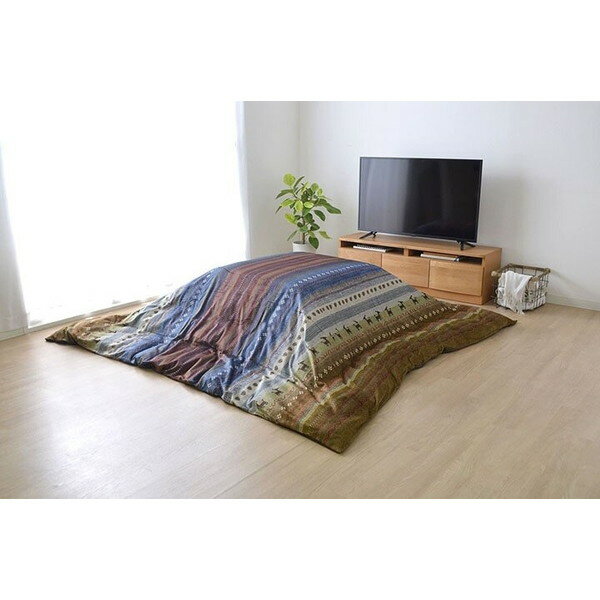 商品説明★ ギャベ柄をモチーフにした大人かわいいこたつ布団用のカバーです。★ 繊細なプリントが特徴です。★ 表地には肌触りのよい短毛のマイクロファイバーを使用しています。★ ファスナー付きなので着脱も簡単です。★ 洗濯機で洗えるので清潔にご...