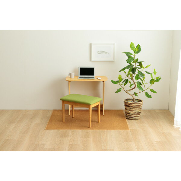 商品説明★ シンプルなデザインのカーペット。★ お子様用のデスクカーペットはもちろん、大人用の書斎やテレワークデスクにもおすすめです。★ 表地に撥水加工を施しているので、水分をこぼしてもサッと拭けてお手入れ簡単。★ 裏面は不織布だから学習机...