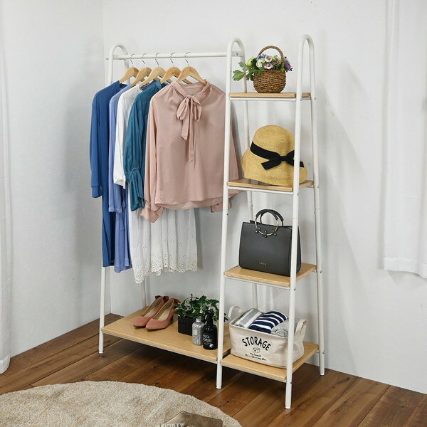 商品説明★ おしゃれに収納★ お気に入りの洋服を掛け、靴やバックを置いてお店のディスプレーのようにおしゃれに収納出来ます。スペック* 商品サイズ: 1090×400×1595mm* 素材…・フレーム: スチールパイプ(表面紛体塗装)・地板、...