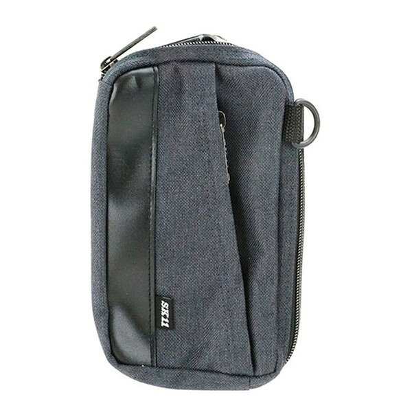 商品説明★ 用途携帯用品の収納。★ 機能・特長ファスナー付きのメインポケットです。前面ポケットもファスナー付です。ベルト通し付きです(ベルト幅60mmまで)。D環付きです。※注意事項・本来の目的以外では使用しないでください。スペック* 材質...