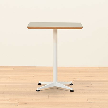 商品説明★ 多種多様なライフスタイルに対応した選べるカフェ風ダイニングシリーズ。天板3種類、脚3種類とサイズも4サイズから選べるお好みのパターンでコーディネートが可能です。★ おうちでカフェ気分が味わえる一本脚のカフェテーブル。★ 単身世帯...