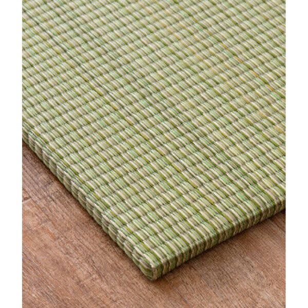 商品説明★ 床に並べるだけで簡単に畳のスペースが作れる「置き畳」です。軽量なので女性1人でも取り扱いがラクラク。ちょっとした隙間スペースを有効活用できるのでキッズ向けのプレイマットからシニアのお昼寝、お父さんお母さんのごろ寝スペースまで簡単...