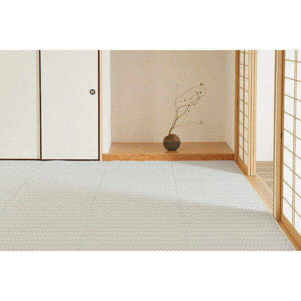 商品説明★ パステルカラーがかわいい、水拭きできる素材のい草風カーペット。パイプの表面に筋が入っている筋入りパイプで、肌に密着しないからベタベタしにくく、汗ばむ季節にもおすすめ。また、パイプ内の空気層の保温効果で床からの冷気を防ぐため、寒い...