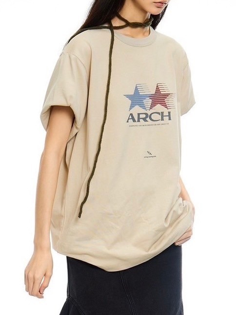 ♢サイズ M / L ♢平置き採寸(cm) 肩幅：45 / 47 身幅：56.5 / 59 着丈：69 / 71 袖丈：22 / 23 ♢カラー ベージュ ♢素材 コットン100% ϖ...