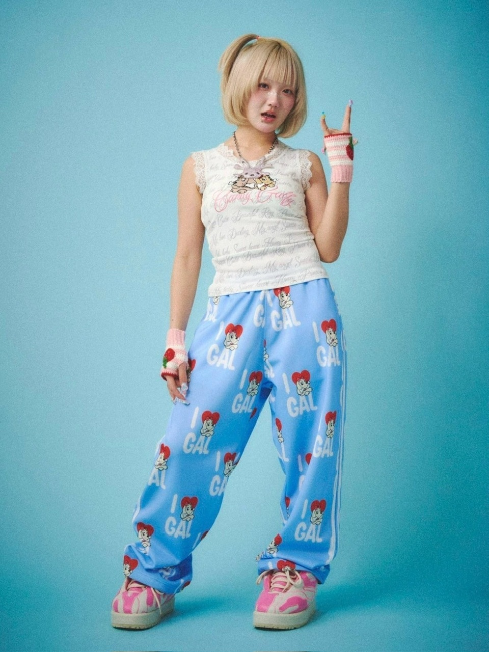 ?サイズ フリー 平置き採寸(cm) 身幅：34 着丈：53 ?カラー ホワイト ブラック ピンク ?素材 TRリブ ?着用モデル身長 158cm(ブラック着用) 161cm(ホワイト着用) 165cm(ピンク着用) ブランド説明 90年代...