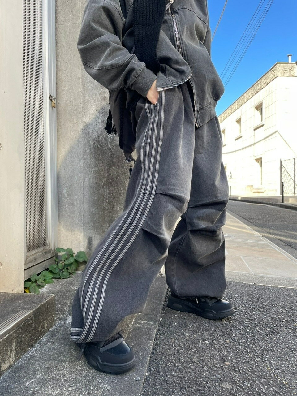 ♢サイズ FREE ♢平置き採寸(cm) ウエスト:34 股上:79.5 腿幅：36 裾幅：32.5 ♢カラー ブラック ♢素材 コットン100% ♢着用モデル身長 173cm &...