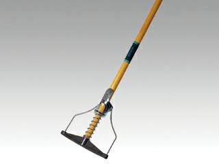 樹脂製のヘッドとパイプ柄を使用しているため、軽くて疲れにくく作業がはかどります。床面や壁、家具などを傷つけません。この商品の販売価格は。モップ本体のみです。モップ糸は別売となります。サイズ：約24cm全長約1245mm材質：【頭】ポリプロピ...