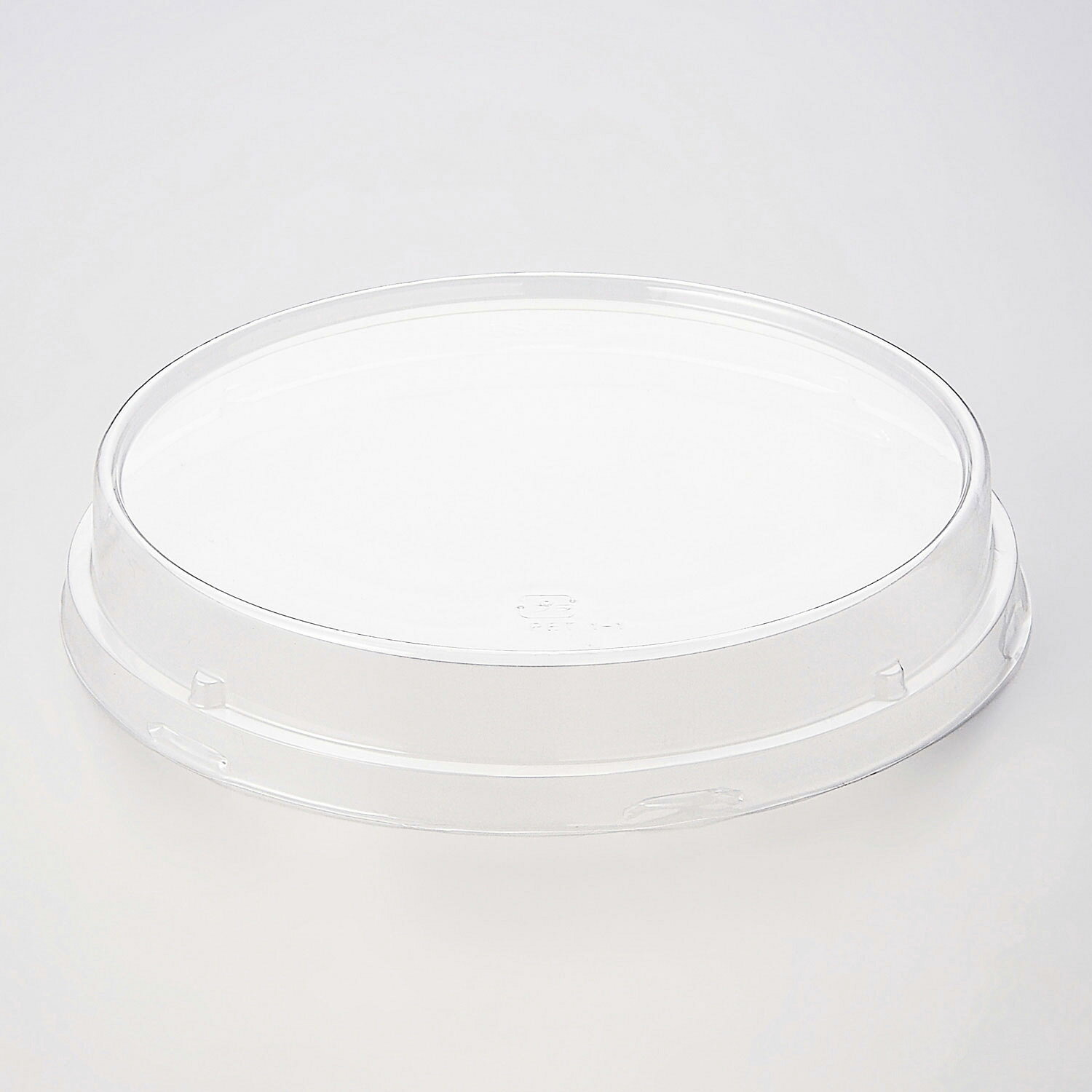 RS101/102用のPET蓋です。※本体は別売り。サイズ：φ175×26mm／材質：耐油未晒クラフト(カップ、底紙)／重量：12g商品コード00375727メーカー名天満紙器重量12.00g電子レンジ可種別蓋のみ対応付属品（別売）ケーキト...