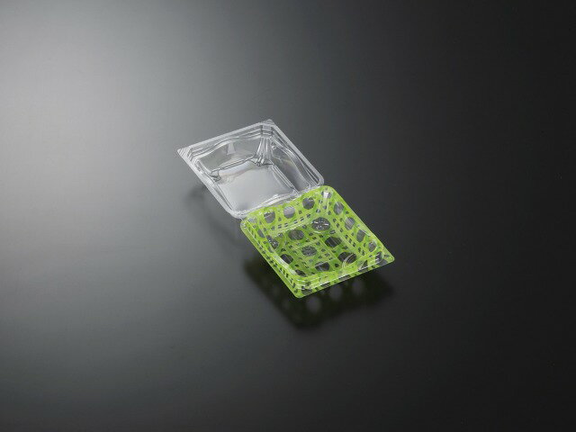 カチッとはまる外嵌合(かんごう)タイプのフードパック。※サイズ高さは、本体＋蓋の合計になります。サイズ：[外寸(本体+蓋)]105×119×46mm、[本体高さ]32mm、[蓋高さ]14mm／材質：OPS商品コード00406421メーカー名...