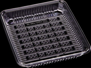 汎用トレーです。鮮魚などに最適です。サイズ：223×196×30mm材質：エコAPET重量：23gシリーズ名：APFC商品コード00249969メーカー名エフピコサイズ223×196×30mm材質APET重量23.00g電子レンジ不可種別本...