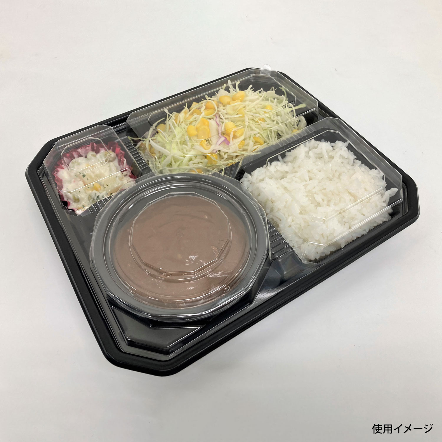 テイクアウト・デリバリーに最適な容器。深型容器で味移りの心配なし。BFカップ内4 本体と平嵌合蓋(別売リ)がピッタリ収まる設計で、スープやソースなどの汁物メニューと相性抜群。※蓋は別売り。サイズ：258×222×36mm材質：BF重量：27...