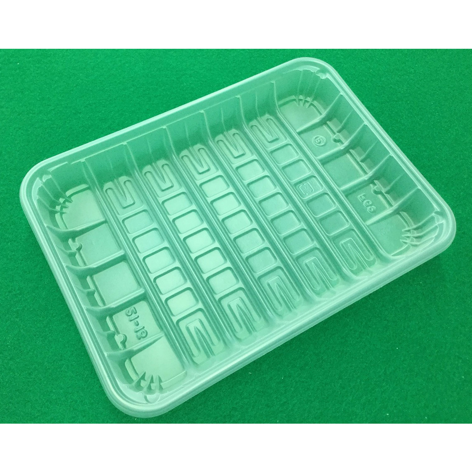 汎用トレーです。サイズ：206×150×26mm／材質：PP／重量：12g商品コード00400905メーカー名中央化学重量12.00g電子レンジ可種別本体のみ関連商品(ケース)PP21-15 (CR) 1800点・注意事項：モニターの発色に...