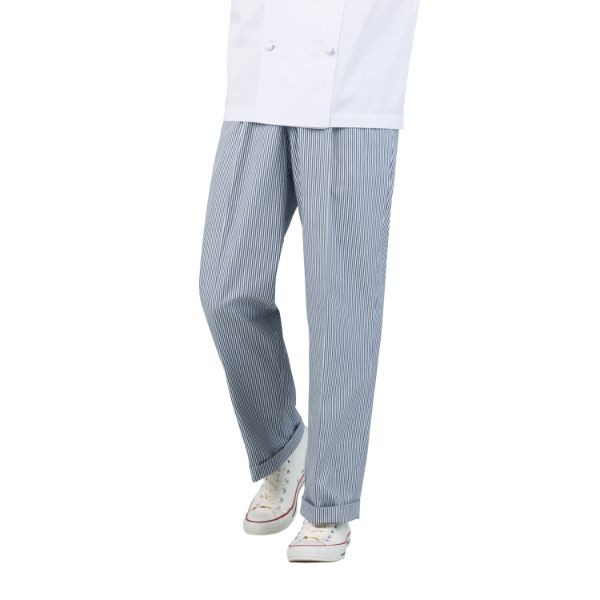 ストライプ柄のツータックと半ゴム仕様のパンツ。ポリエステル65％、綿35％の生地を使用。サイズ：S材質：紺縞(ポリエステル65%、綿35%)商品コード00424752メーカー名住商モンブランサイズS材質紺縞(ポリエステル65%、綿35%)関...