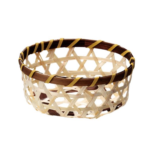 プチケーキ用の竹トレーです、クーヴェルシリーズとセットでご使用ください。サイズ：φ90×35mm材質：竹商品コード00465243メーカー名石渡サイズφ90×35mm材質竹電子レンジ不可種別本体のみ対応付属品（別売）ケーキトレー クーヴェル...