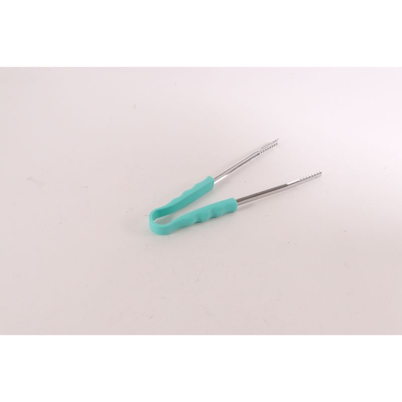 「食器洗浄機にも対応・豊富なカラーリング」使用する食材ごとに色を使い分ける事ができます。業務用の器具としてHACCPにも対応。耐熱温度：120℃、耐冷温度：-20℃。サイズ：全長245mm材質：[ハンドル]抗菌ポリプロピレン、[金属部分]1...