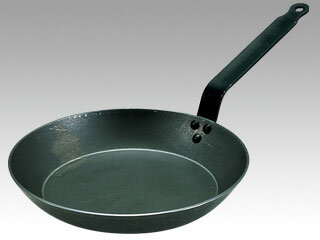 ※32〜50cmは向い手付です。※フランスサイズ：底径260mm、内径×深さ350×52mm、板厚3mm重量：3.54kg商品コード00276419重量3540.00g関連商品(バラ)デバイヤ- 鉄フライパン36 1点・注意事項：モニターの...