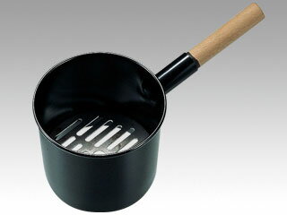 サイズ：φ240φmm、全長460mm材質：本体鉄、柄木製商品コード00314222関連商品(バラ)木柄鉄ジャンボ火起し(鉄目皿付)大 1点・注意事項：モニターの発色によって色が異なって見える場合がございます。・領収書については、楽天お客様...