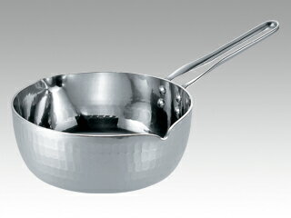 腐食に強く焼けない。クリーンなステンレスハンドル！炎にも焼けないステンレスハンドルで丈夫で長持ち。業務用に最適な厚板仕様で均一加熱。調理に便利な容量目盛付。この商品につきましては、5〜6営業日での出荷となりますので、ご了承ください。商品コー...