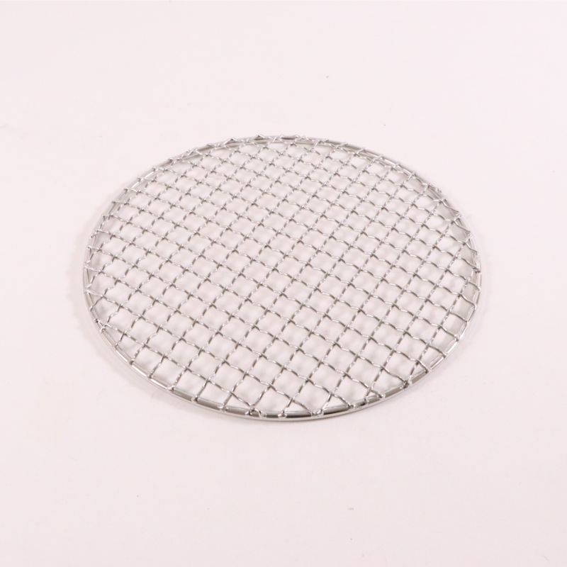 BBQでも最適。洗って繰り返し使用でします。[品番]109064。サイズ：φ270mm材質：18-8ステンレス商品コード00494210メーカー名カンダサイズφ270mm材質18-8ステンレス関連商品(ケース)18-8太線丸焼アミ 27cm...