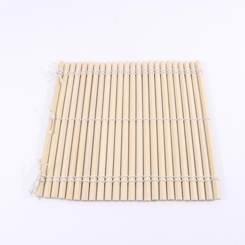 竹製巻ス。サイズ：240×240mm材質：竹品番：057375商品コード00494710メーカー名萬洋サイズ240×240mm材質竹関連商品(ケース)竹製鬼スダレ 24cm角 1点・注意事項：モニターの発色によって色が異なって見える場合がご...