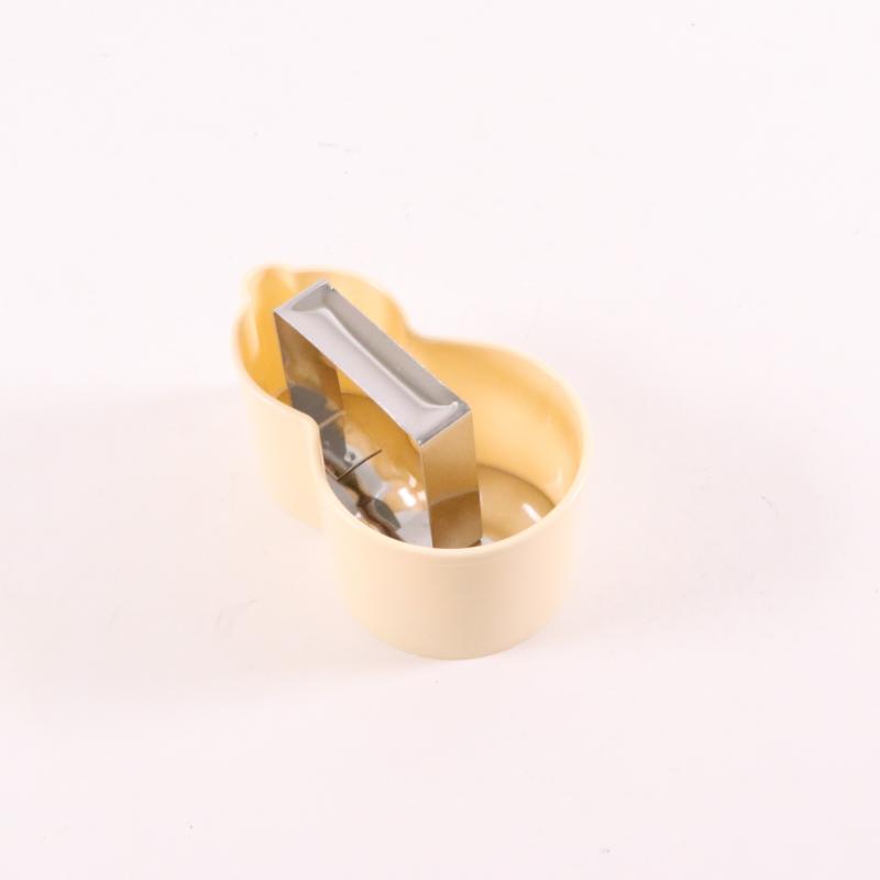 ご飯を立体的に盛り付けられます。サイズ：105×60×45mm材質：[枠]プラスチック、[押型]18-8ステンレス品番：058005商品コード00494971メーカー名カンダサイズ105×60×45mm材質[枠]プラスチック、[押型]18-...