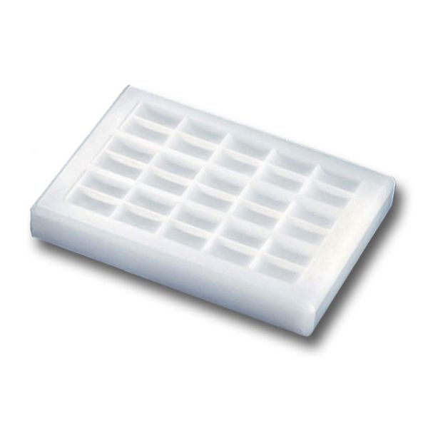 シャリ玉を作るための、にぎり寿司専用の押し型です。シャリ玉のグラム数は約20gです。シャリ玉1個あたり幅45×奥行23×高さ20mmサイズ。素材がプラスチックなので、木製に比べ使用後は簡単に洗浄でき乾燥も早いので衛生的。白色のプラスチックで...