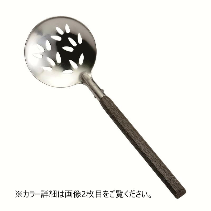 今までのお悩み問題をPBT樹脂柄にすることで全て解決！食器洗浄機対応。ハンドルが色落ちしない。カビの心配がいらない。PBT樹脂柄に木目調模様を施し、違和感を感じさせないデザイン。材質：18-8ステンレス、[柄]PBT樹脂品番：298179耐...