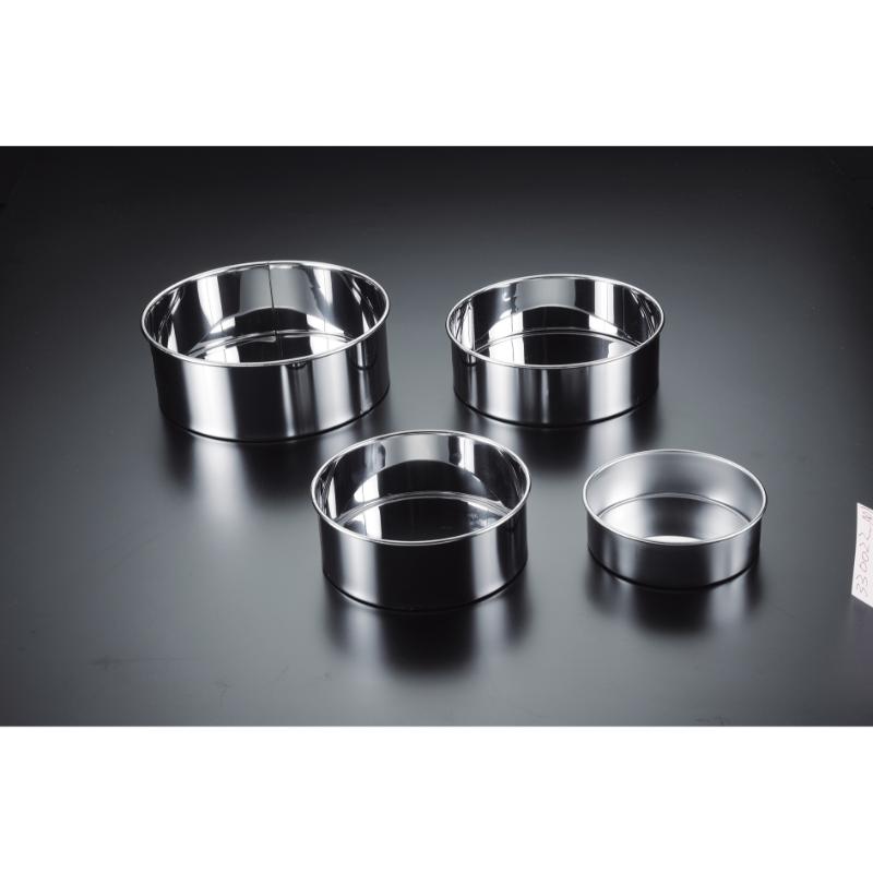 丈夫でお手入れが簡単なステンレス製。サイズ：φ185×H59mm材質：18-0ステンレス品番：330020商品コード00508526サイズφ185×H59mm材質18-0ステンレス関連商品(ケース)(S) 18-0底取デコ型 中 No.14...