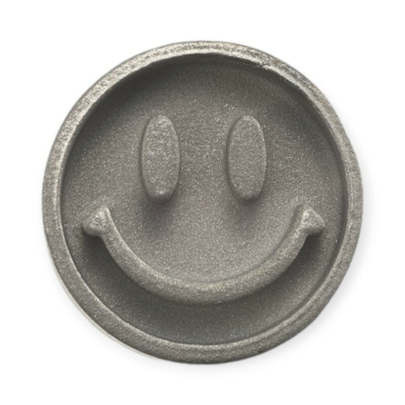 お菓子やパンに小さな模様をつけるだけでかわいらしさがグーンとアップします。革製品や木製品にも模様が付けられます。模様部分を直火に当て赤くなったら焼き入れができる状態です。火傷に注意して、ご使用ください。サイズ：17×285×42mm材質：1...