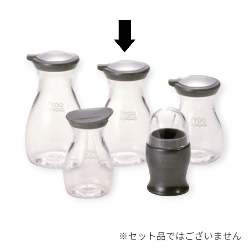 スタイリッシュなデザインの樹脂製調味料入。サイズ：φ65×H111mm材質：[本体]メタクリル樹脂、[フタ]ポリエチレン、[カバー]ABS樹脂容量：180ml品番：192562商品コード00511960サイズφ65×H111mm材質[本体]...