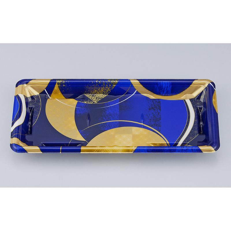 高い汎用性を備えたSF冴盛シリーズに食材のズレを軽減できる『深型』タイプが新登場！ガラスのように透き通る の蓋と発泡素材でありながらスッキリとした本体で刺身の鮮度感と上質感をワンランク上に演出。サイズ：241×112×21mm材質：PSP重...