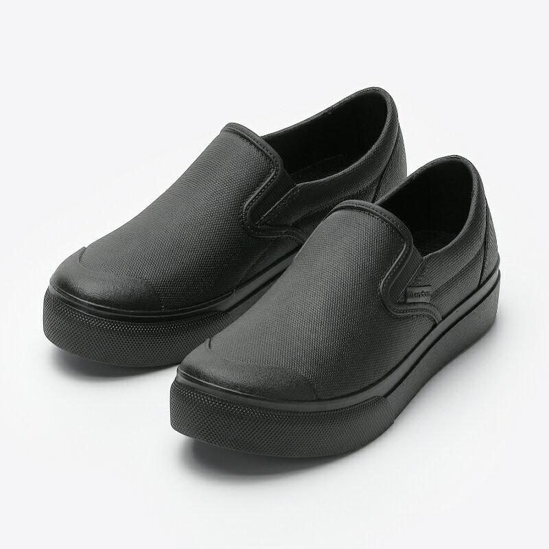 防水スリッポンシューズ。耐油、帯電防止機能も搭載。丸洗い可能なのでいつでも清潔に使用可能。クッション性にも優れているので低コスト多機能シューズとして様々な場面で活躍するシューズ。サイズ：23.0cm(340×285×110mm)材質：PVC...