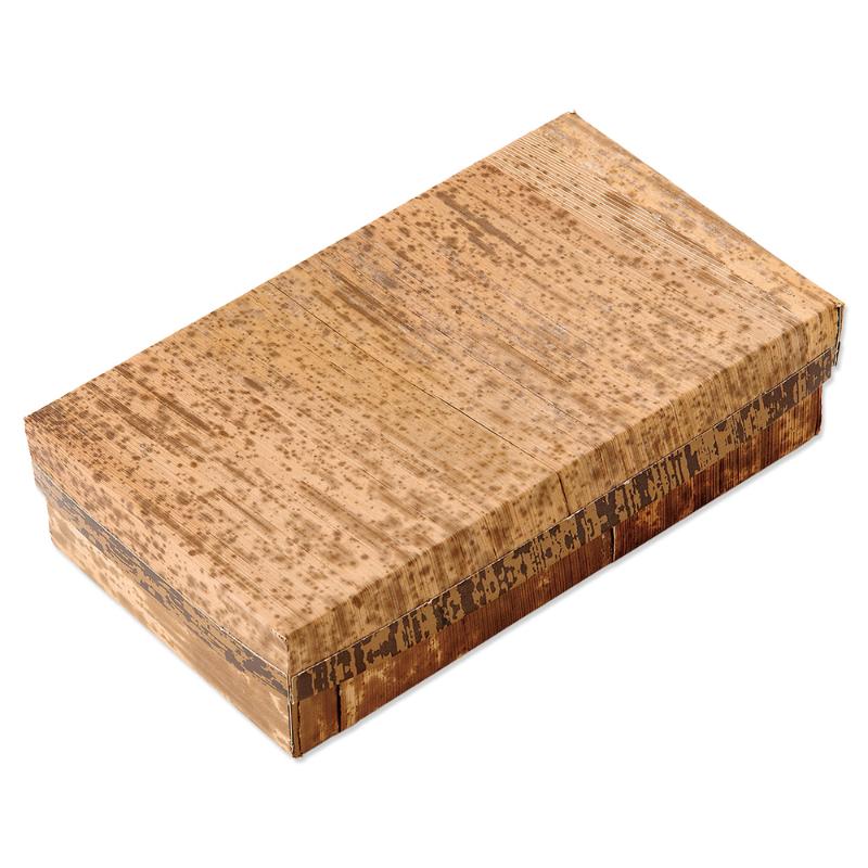 手にしたときの懐かしい手触りが秀逸。竹皮には防腐能力があり衛生的で、通気性と保温性も高く弁当箱としても最適。天然素材ならではのぬくもりを感じられる逸品。※天然素材を使用しているため、サイズや色味に若干の違いが生じる場合がございます。サイズ：...