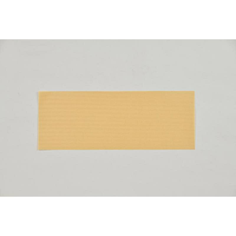 半晒クラフト紙60gにワックスを塗布した食品用包装紙です。耐油。用途：精肉など。サイズ：535×200mm材質：半晒クラフト紙重量：8g原産国／製造国：日本品番：0300063商品コード00822580メーカー名福助工業サイズ535×200...