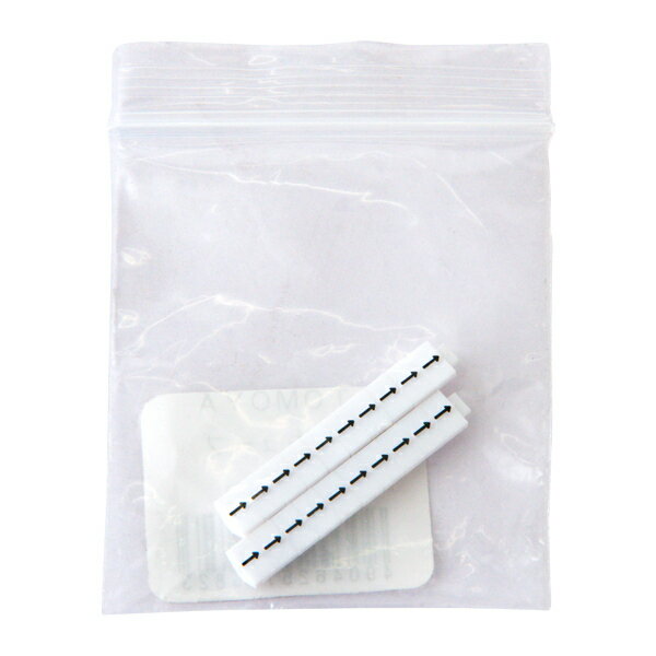 キューブプライスシリーズ待望の「矢印」補充パーツが新登場致しました。価格変更表示が可能です。百貨店・アパレル・ジュエリー・アクセサリーなど様々なショップのプライス表示にご利用いただいておりますサイズ：[表示面サイズ]幅3mm、縦5mm材質：...