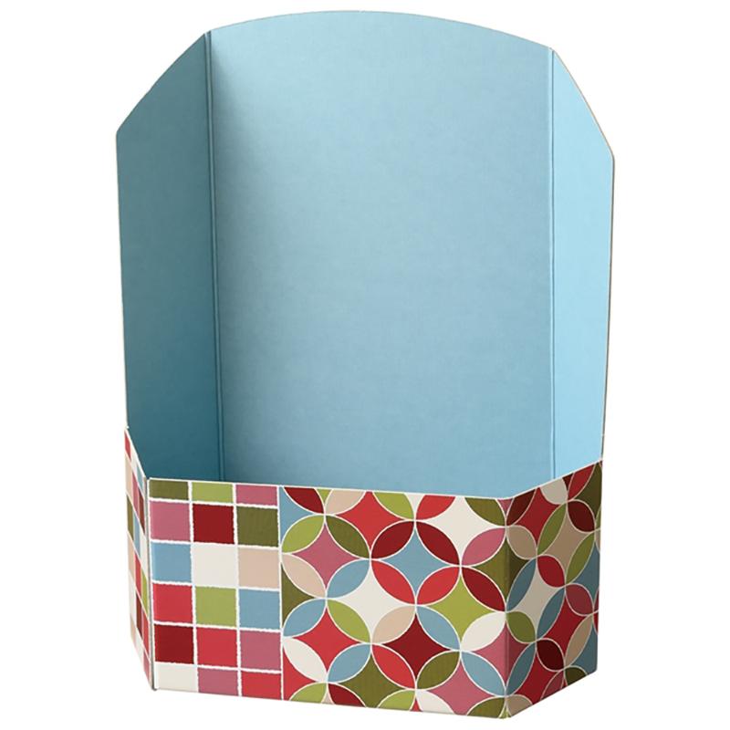 ワンタッチ底で簡単にセットできるアーパス(フローラルフォーム)1/3サイズの紙製トレーです。インナーカップがついていますので、カンタンにお花をセットできます。モダンでカラフルなデザインで華やかな迎春アレンジにぴったりです。再生紙の為、色ムラ...