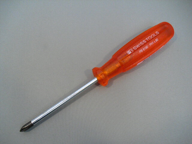 サイズ #1 適合ネジ M2.5-3 軸径 5φmm 軸長 80mm 全長 175mm 質量 60g大きく溝のあるハンドル形状が確実なグリップを約束！ 水や油で濡れた手で使用しても滑らないように改善されています。 このグリップの素材は極めて...