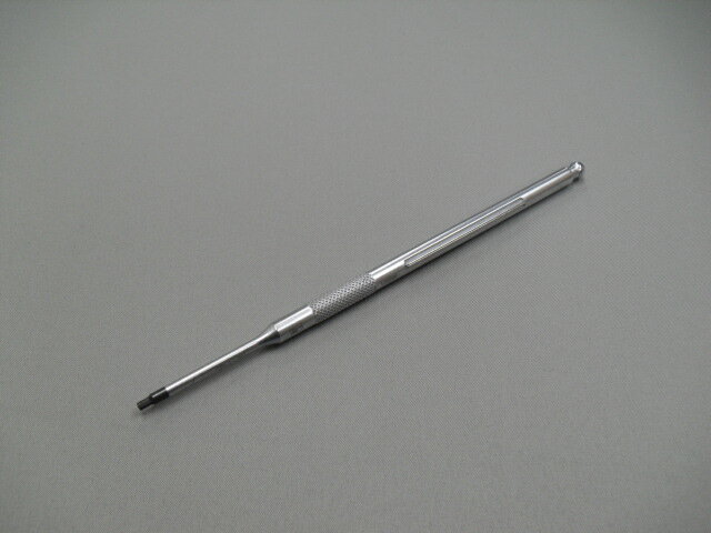 ●適用ハンドル：215A・8215.AESD・8215A ●サイズ(mm)：2.5 ●適合ネジ：M3 ●軸長(mm)：90 ●全長(mm)：170 ●215シリーズ六角ドライバーブレードです。 「この商品はネコポスでの発送です」 差し替えハ...