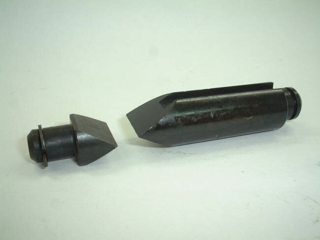 ●54-3用の替え刃です。 ※交換方法…刃をペンチやプライヤーで引き抜きます。オーリングがはまっていますので、それを新しい替え刃にはめ変えて元の場所に差し込んでください。 「この商品はネコポスでの発送です」■世界最高を自負するドイツのプーラ...