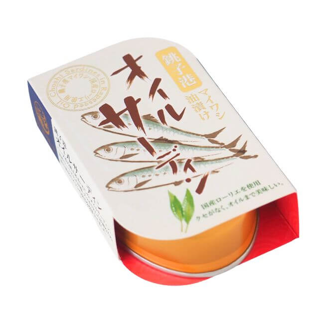 銚子産まいわしの自然派オイルサーディンは、クセがなくふっくら美味しい！ ひとつひとつの素材が良いからそのまま食べて、美味しい、“銚子産まいわし”のオイルサーディンです。 適度に脂ののった銚子産のマイワシを、NONGMO（非遺伝子組み換え）菜...