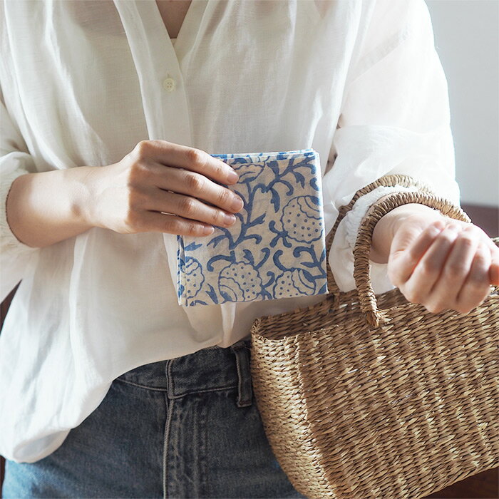 サイズ（目安） 46×46cm 重さ（目安） 10g 材質 綿100％ 原産国 インド ■ご確認ください ●通常の色柄物を洗濯する要領で洗濯してください。 ●初めてご使用になる前に、一度よく洗って下さい。 ●お使いのPC・携帯等端末の環境に...