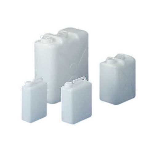 ●持ちやすい取っ手付きで、持ち運びに便利です。●材質：本体／高密度ポリエチレン（HDPE）、キャップ／ポリプロピレン（PP）、中栓／リニアポリエチレン（LLDPE）●使用温度範囲：0〜70℃●容量：2L●目盛（mL）：100●入数：1本●商...