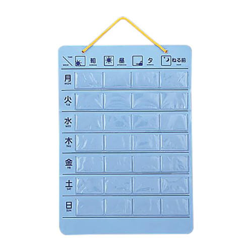 ●朝・昼・夜・寝る前の4回分を1週間分管理できます。●ポケット部が透明ですので中身が確認でき、薬の飲み忘れを防ぎます。●薬が取り出しやすい開口部形状です。●材質：軟質PVC(塩化ビニル樹脂)●吊り下げ用ひも付き●縦*横(mm)：600*42...