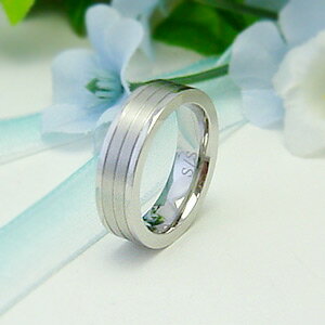 ギフト対応 ◆◆◆　INFOMATION　◆◆◆ 使用素材 ◆使用素材 ：ステンレススチール（つや消し部有） ◆サイズ ：リング幅：約6mm、厚：約2.2mm ◆特徴 ：キレイメ・シンプルなちょっと大人目リング。スマートなデザインなので、ビ...